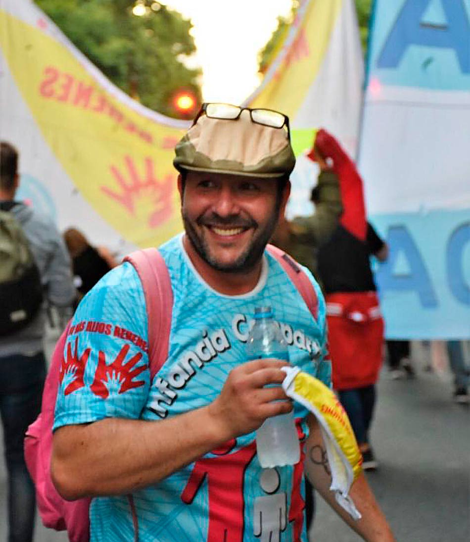 Acto y movilización contra el maltrato infantil | Nota al Pie ...