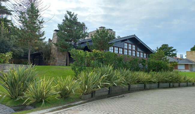 Alfredo Yabrán: un oscuro retrato de los sucios años noventa | Nota al ...