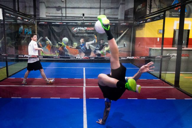 Padbol, un deporte de origen platense que se expande por el mundo | Nota al Pie | Noticias en ...